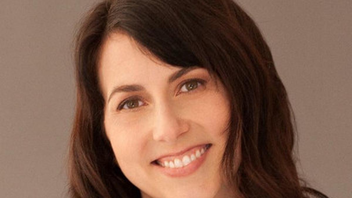 Mantan Istri Jeff Bezos, Miliarder MacKenzie Scott Sudah Sumbang Rp 512 Triliun Sejak 2019