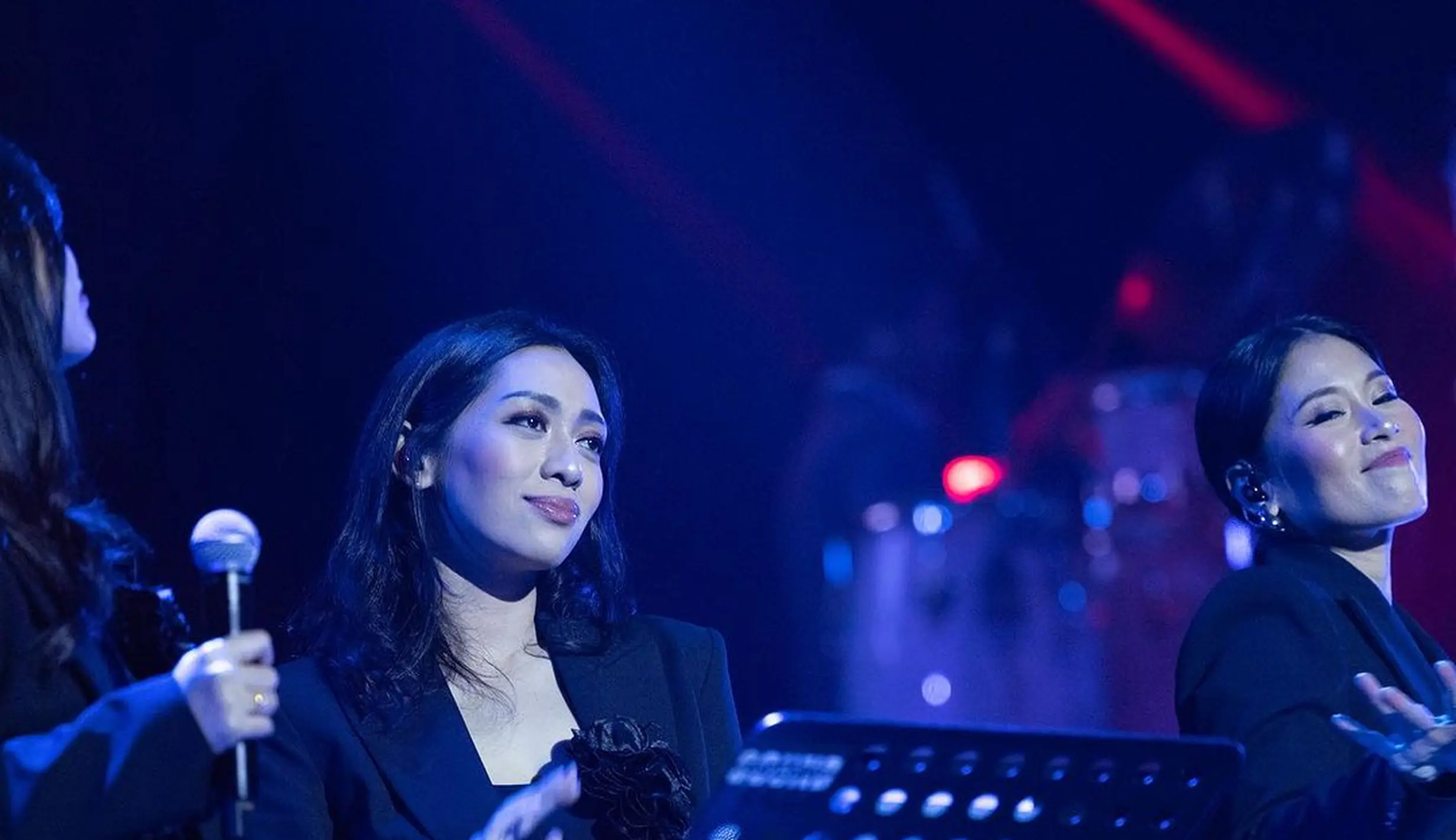 6 Pesona Dewi Andarini, Sosok Perempuan yang Berhasil Taklukan Hati ...