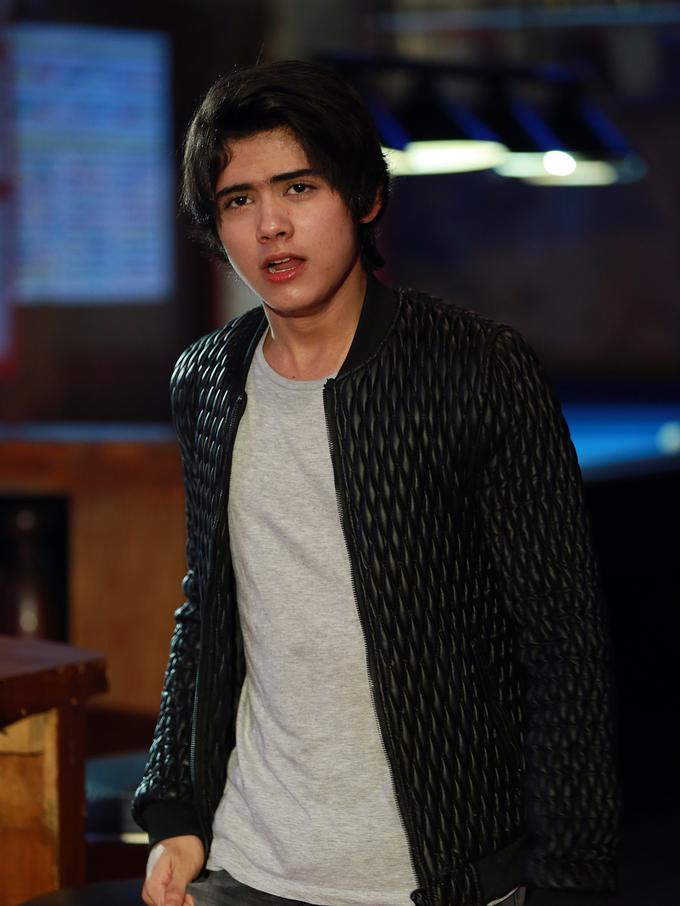 Aliando Syarief Rayakan Hari Pahlawan - Entertainment Fimela.com