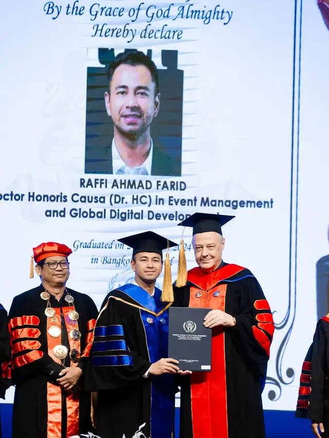 5 Kecurigaan Netizen Terkait Gelar Doktor HC Raffi Ahmad, Pihak UIPM Buka Suara - Hot Liputan6.com
