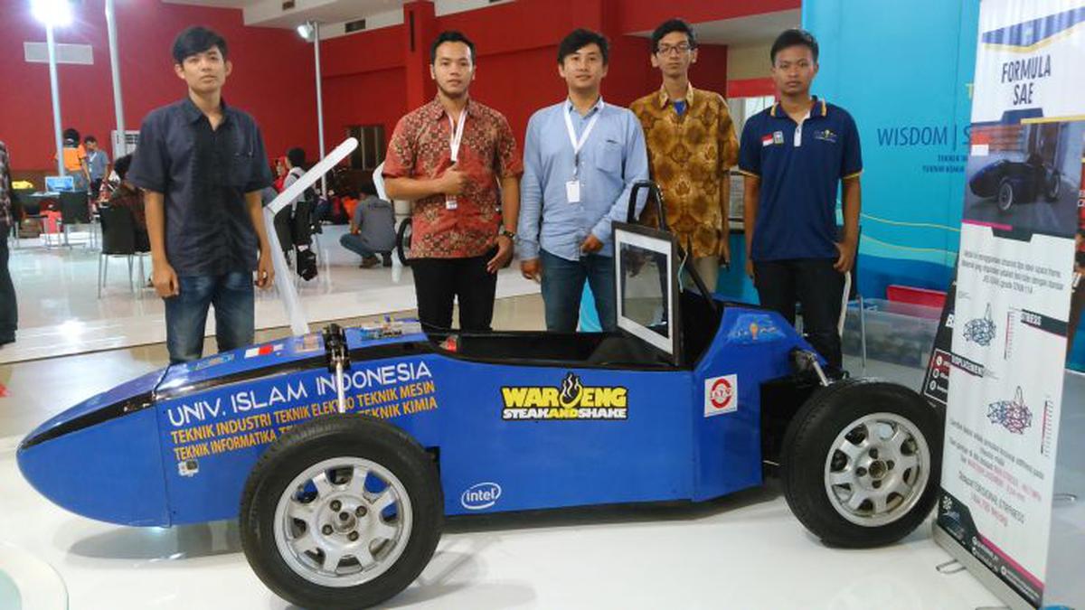 Mobil Karya UII Yogya Bisa Dikontrol Lewat Smartphone Android ...