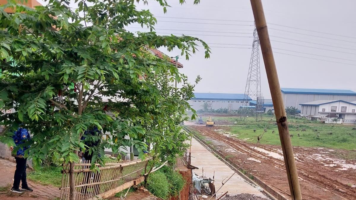 Hujan Deras Picu Tanah Longsor hingga Banjir di Tangerang dan Tangsel - News Liputan6.com