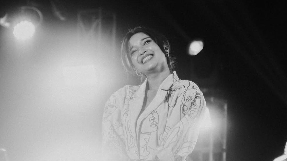 Sibuk Kuliah dan Persiapan Single Baru, Penyanyi Bunga Reyza Dapat ...