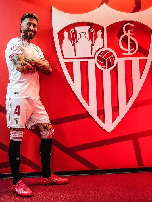 Sergio Ramos Resmi Kembali ke Sevilla Setelah 18 Tahun