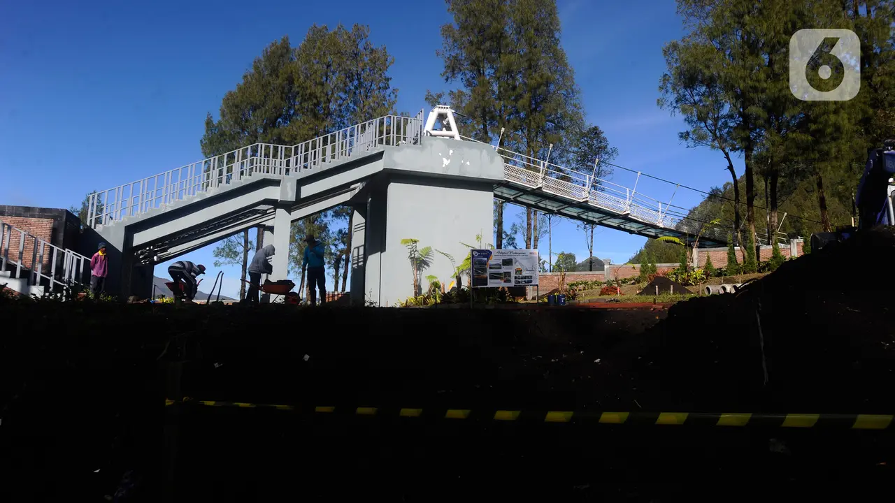 7 Fakta Jembatan Kaca The Geong Banyumas Pecah, Satu Wisatawan ...
