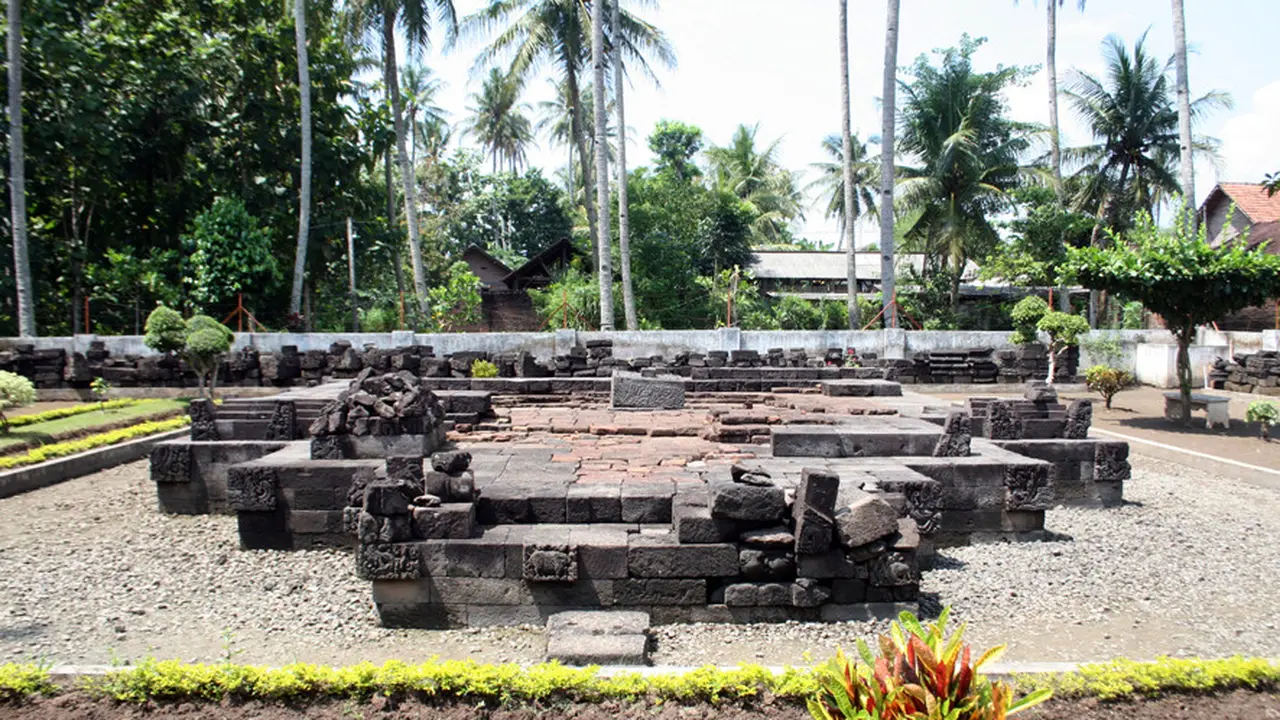 8 Candi di Blitar Penuh Nilai Sejarah, Bukti Kejayaan Masa Lampau ...