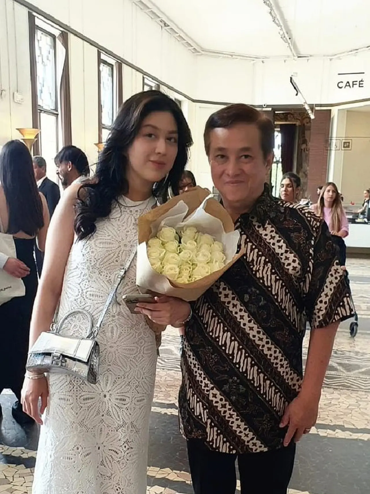 Jarang Tersorot, Potret Cantik Niquita Anak Ferry Juan dan Zarima ...