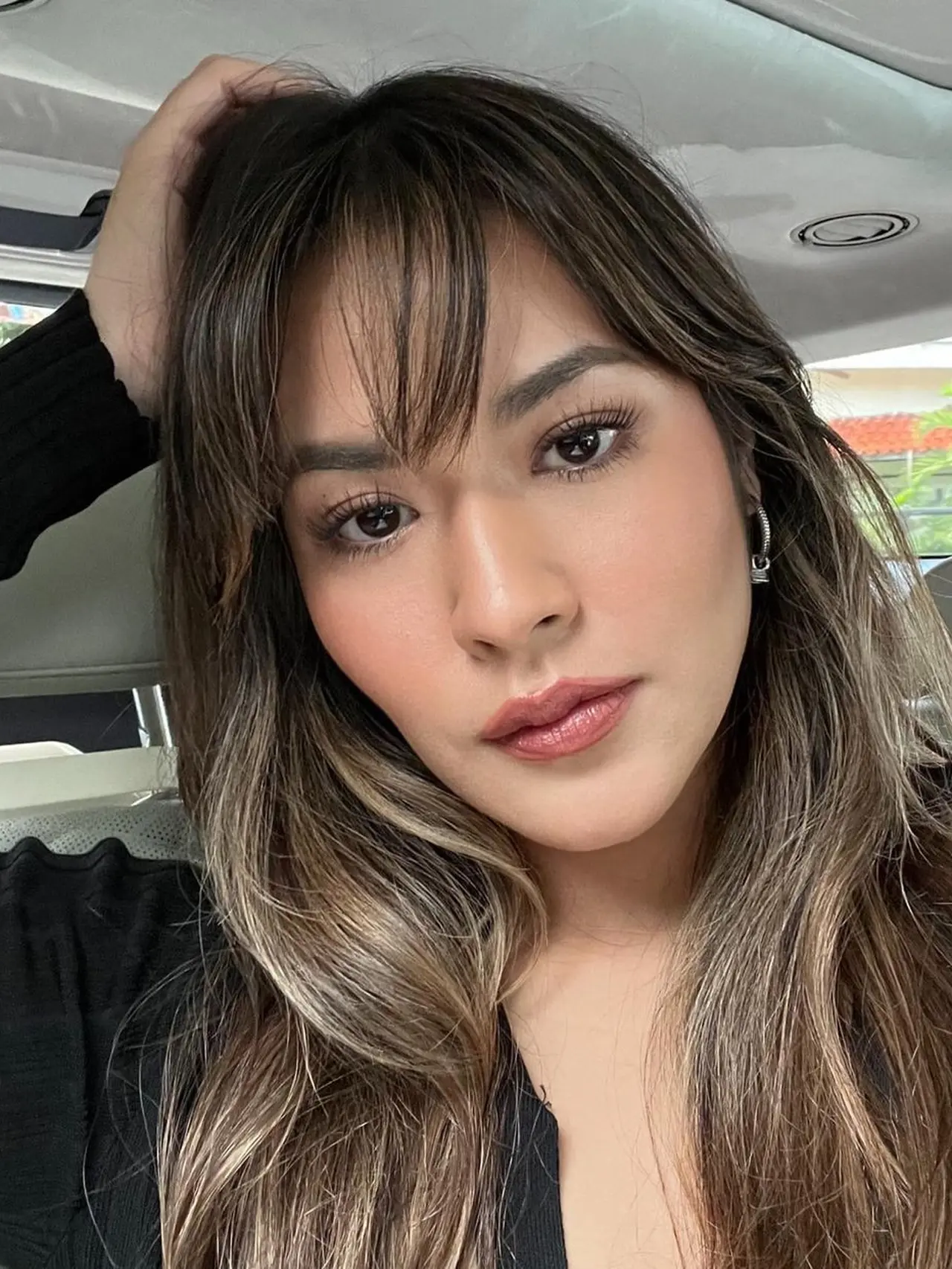 8 Potret Inspirasi Tampilan Rambut Berponi di Tahun 2024, dari Raisa ...