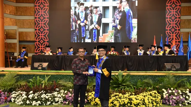 Ratusan Wisudawan USNI Memulai Langkah Baru, Lahirkan Calon Wirausaha ...