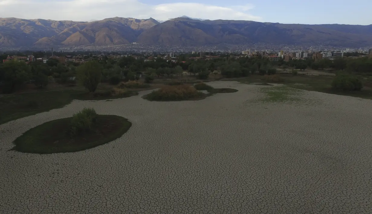 Mengering, Dua Laguna di Bolivia Berada Dalam Kondisi Kritis - Foto ...