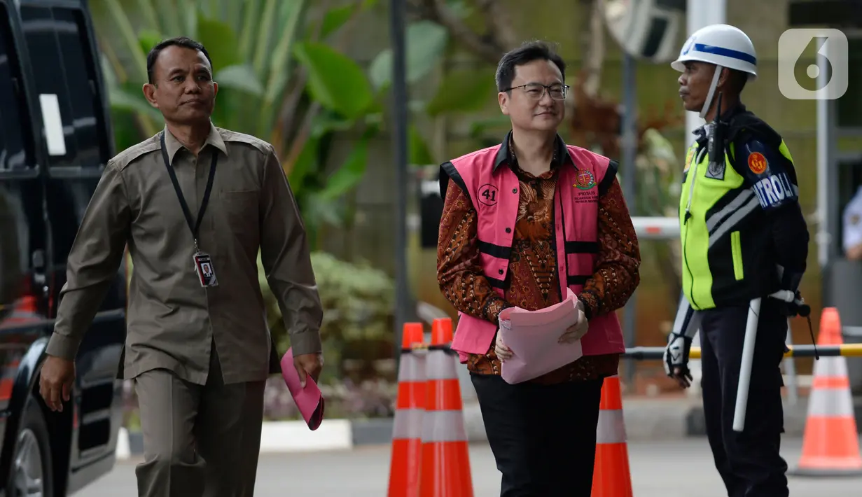FOTO: Kasus Jiwasraya, Kejagung Periksa Benny Tjokrosaputro di Gedung ...