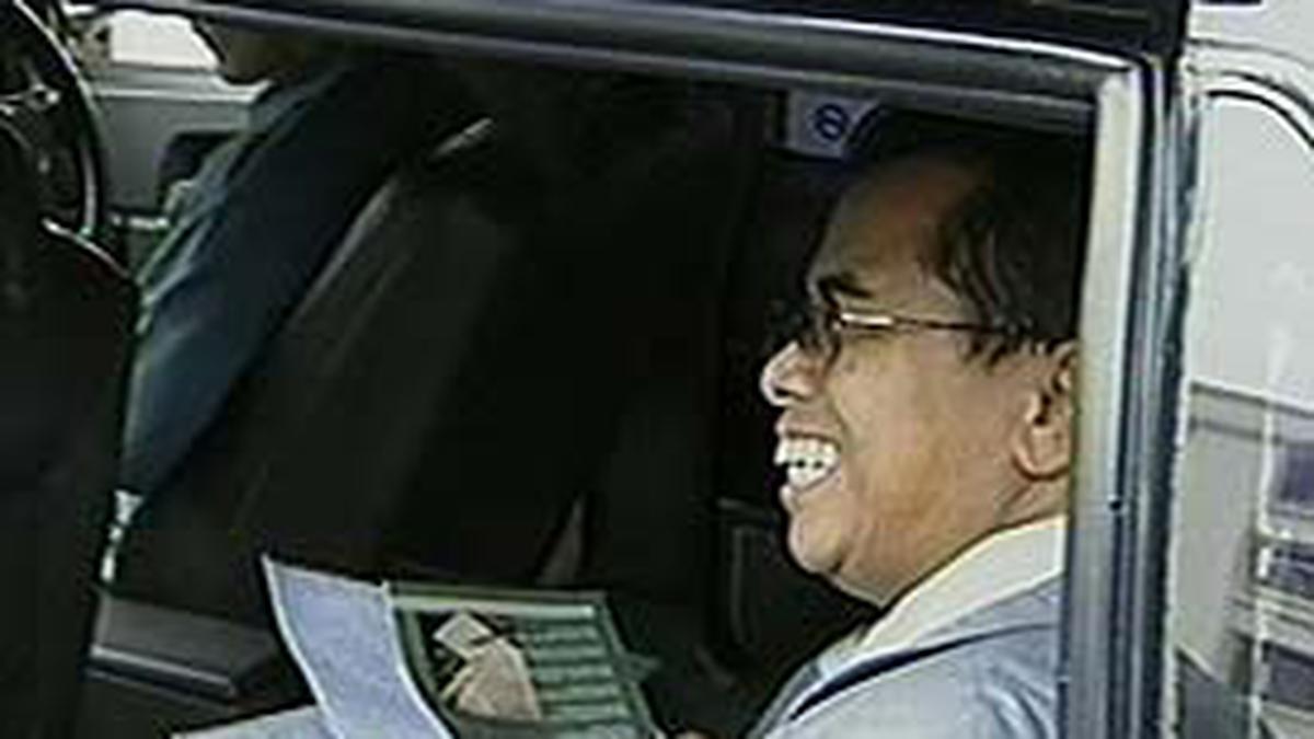 Prijono Tjiptoherijanto Masih Masuk Kerja - News Liputan6.com