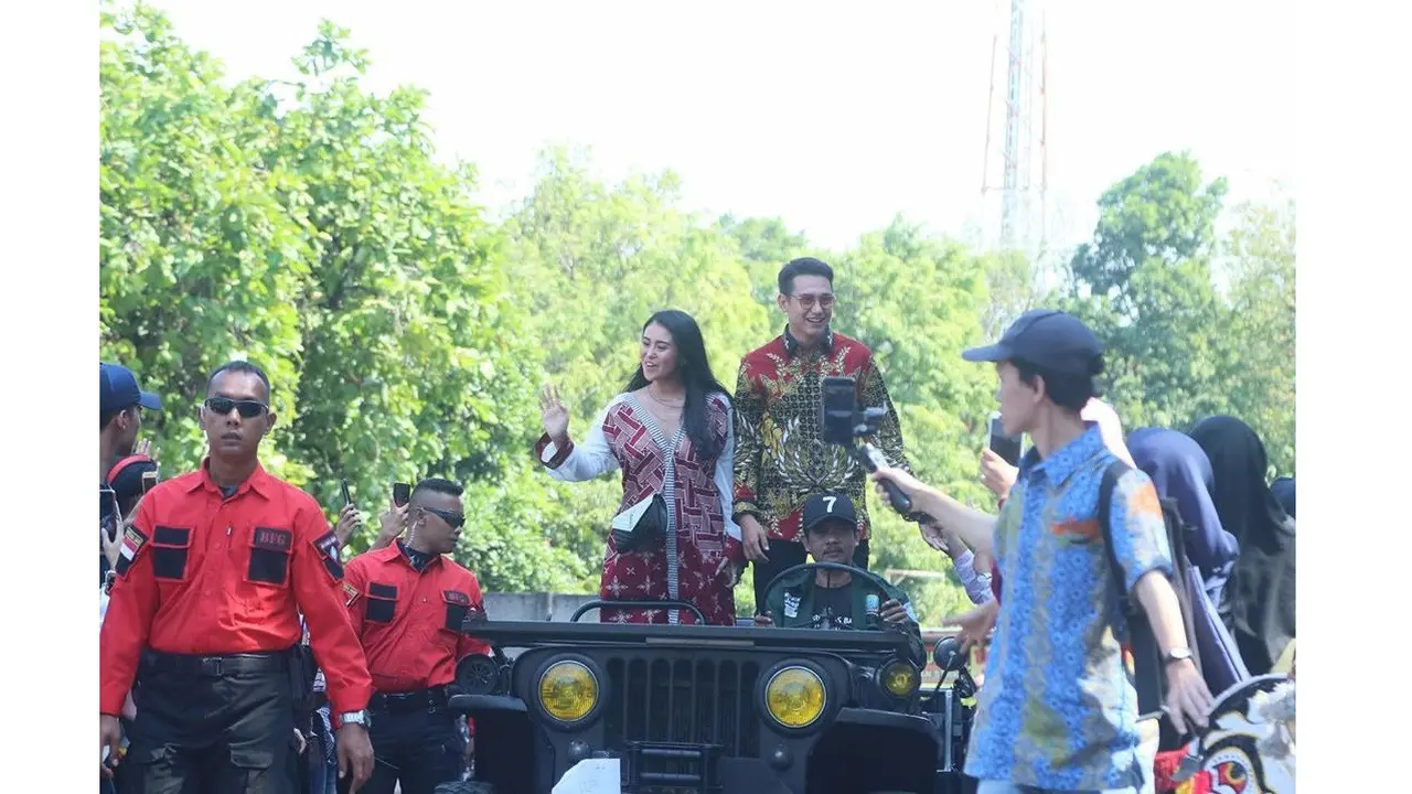 7 Potret Seru Gala Premiere Film Bumi Manusia dan Perburuan di Surabaya - Surabaya Liputan6.com