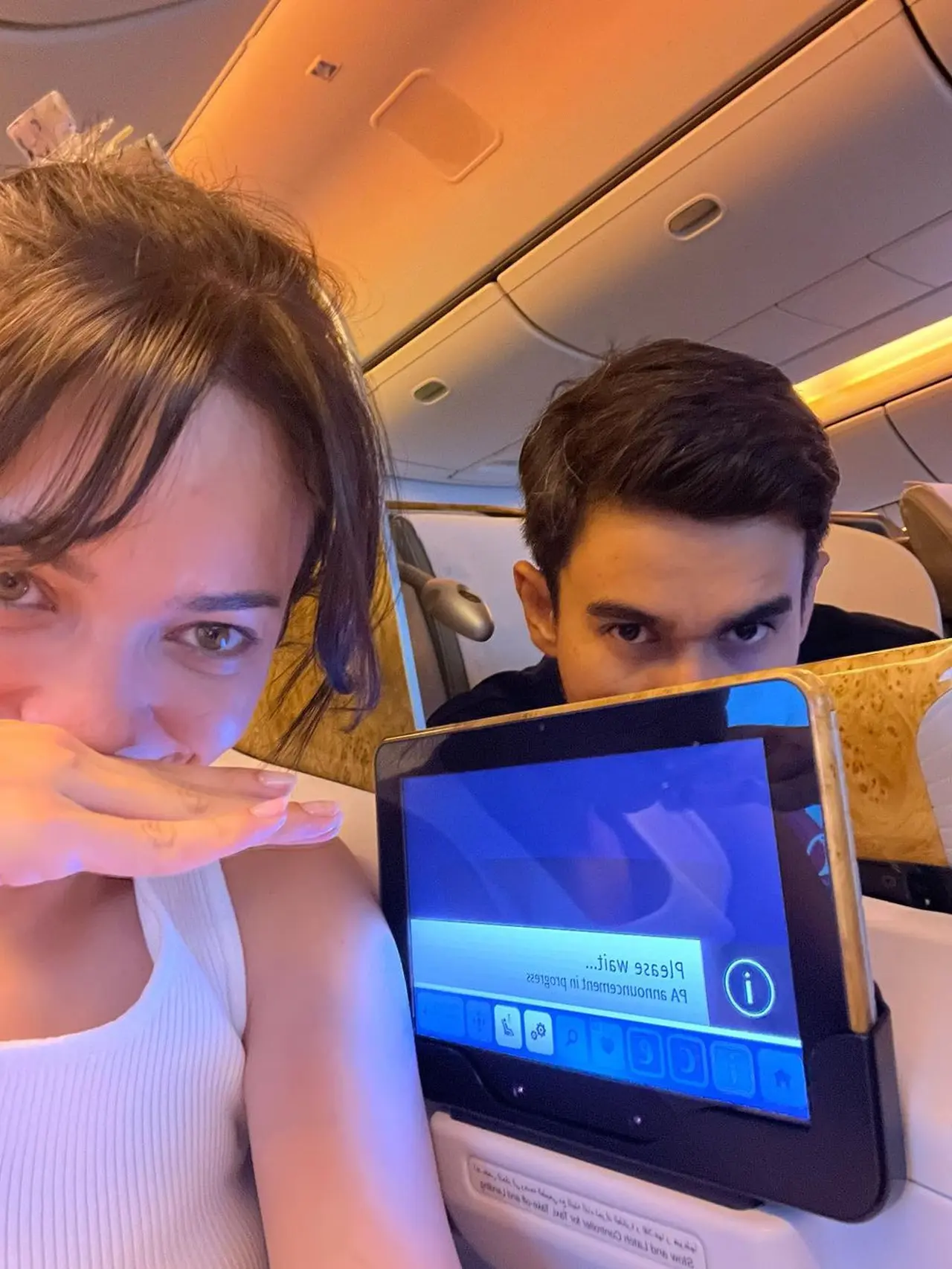 7 Momen Perpisahan Enzy Storia Berangkat ke Amerika Serikat Ini Penuh ...