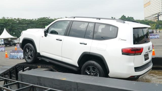 Alasan Land Cruiser Terbaru Jarang Digunakan untuk Off Road - Otomotif ...