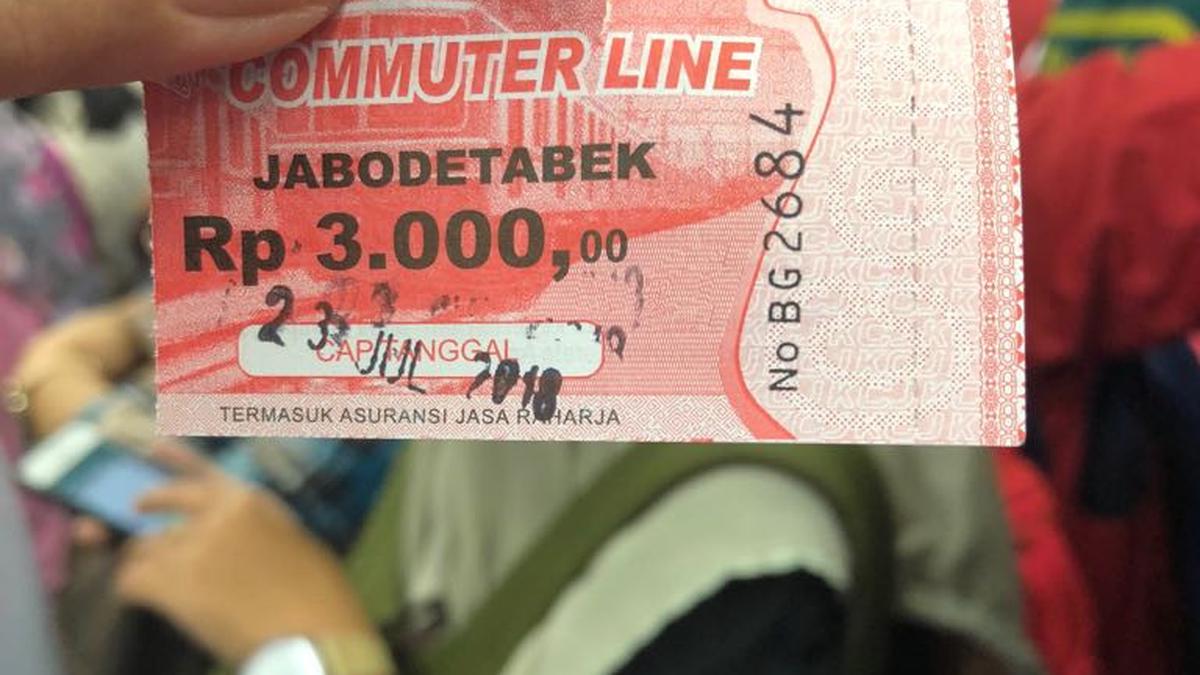 KRL Kembali Pakai Tiket Kertas, Warganet Berasa Nostalgia