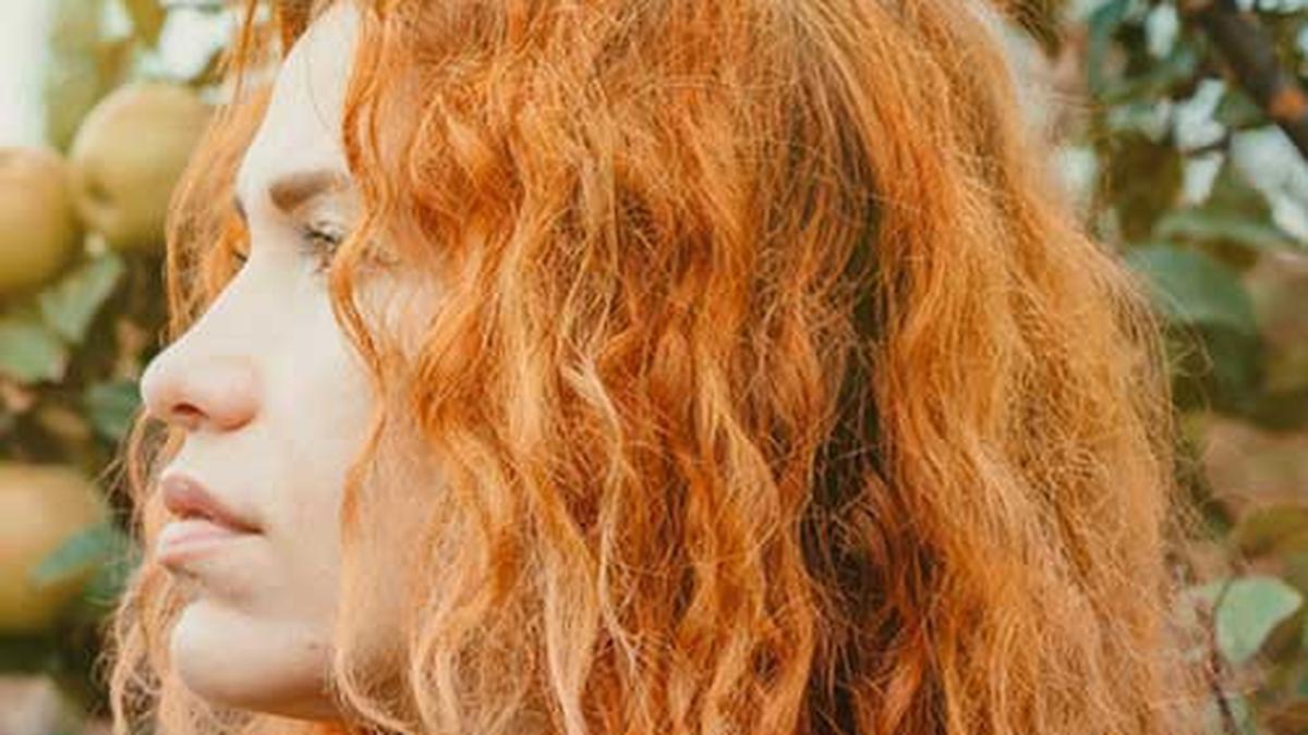 Tips Merawat dan Menata Rambut Tipis Agar Tampak Bervolume - Beauty ...