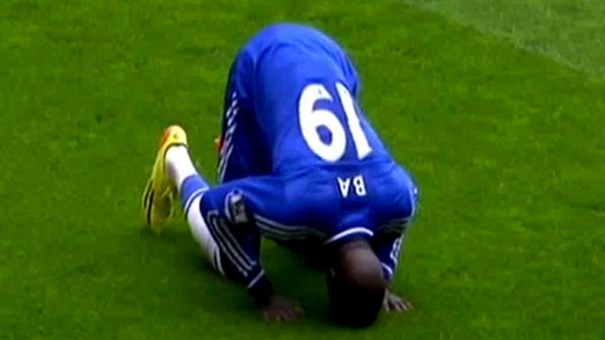 Half Time, Ba Bawa Chelsea Sementara Unggul Atas Liverpool - Bola ...