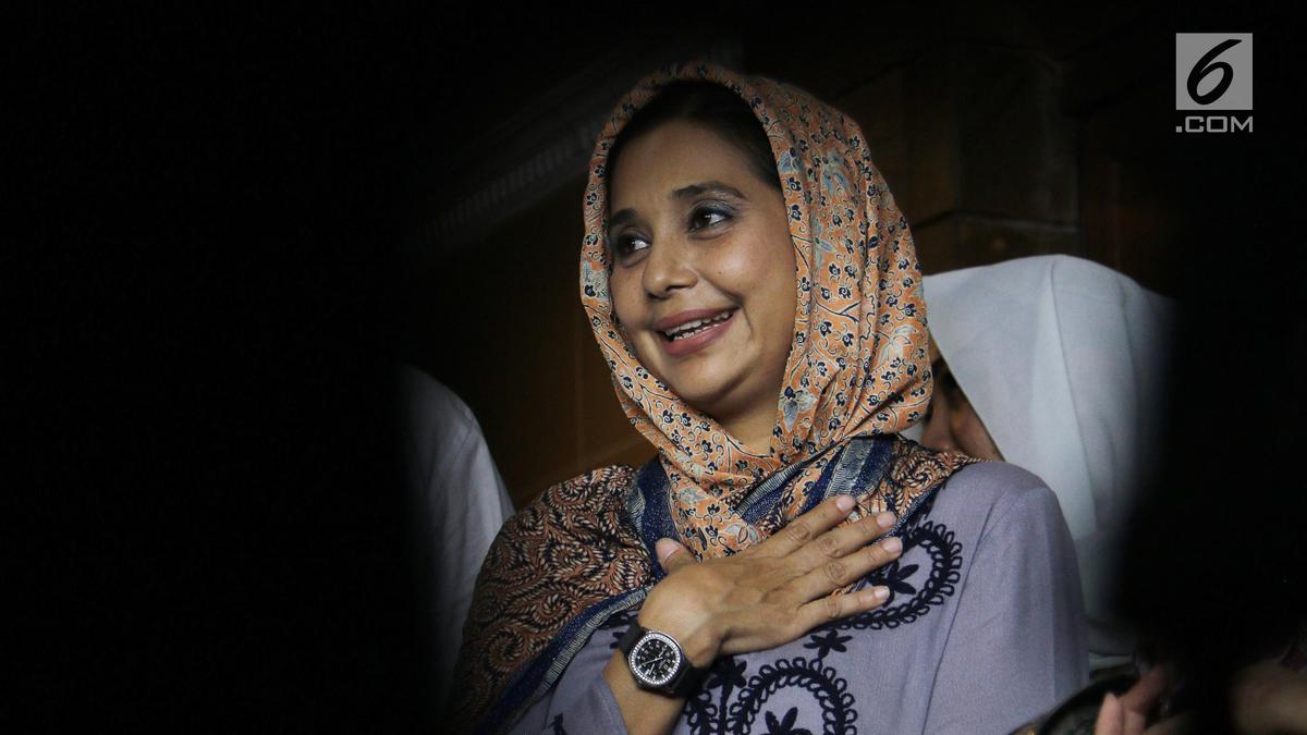 Anak Ikuti Jejak Ayu Azhari Jadi Penyanyi - ShowBiz Liputan6.com