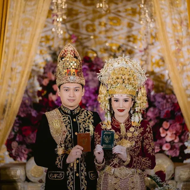 Potret 6 Pasangan Artis Menikah Pakai Adat Aceh, Memukau dan Sarat Makna - Hot Liputan6.com