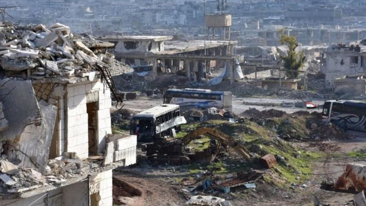 Meski Bus Dibakar Pemberontak, Warga Aleppo Akhirnya Dievakuasi ...