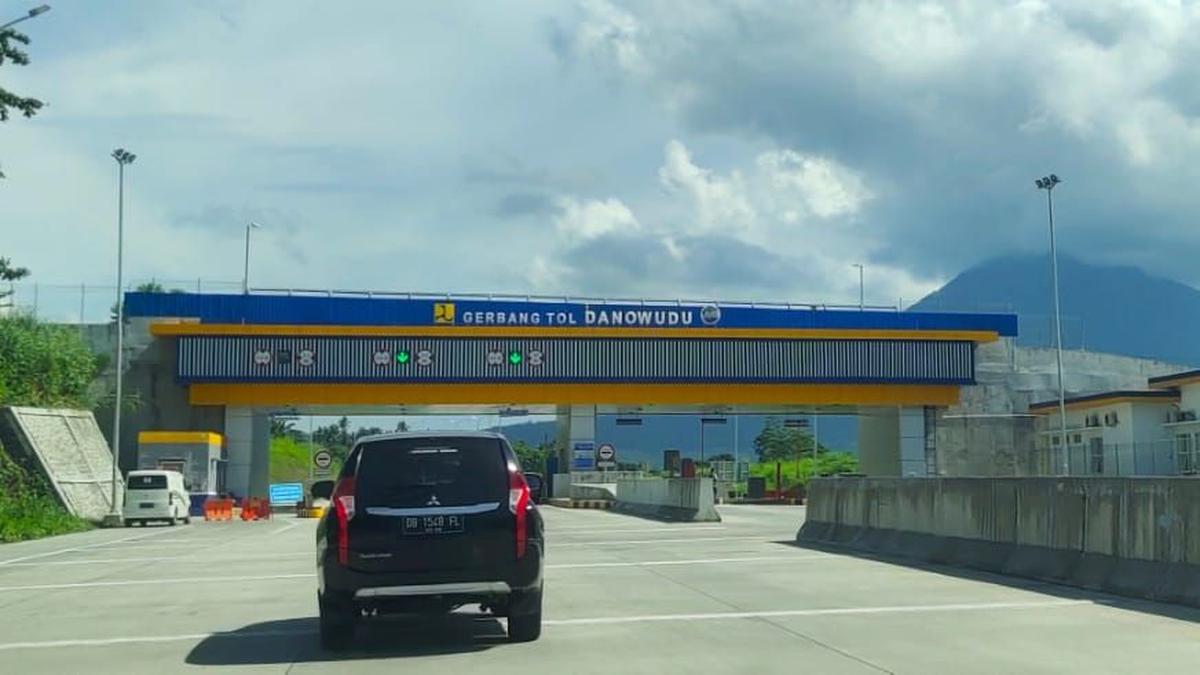 Jokowi: Lewat Tol Manado-Bitung Cuma 35 Menit, Enggak Ngebut