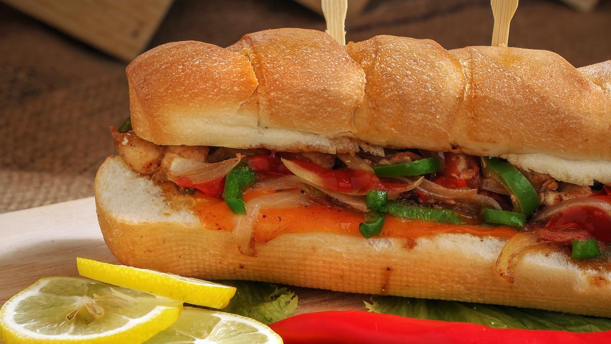 Cerita Kocak di Balik Asal-usul Nama Roti John - Lifestyle Liputan6.com