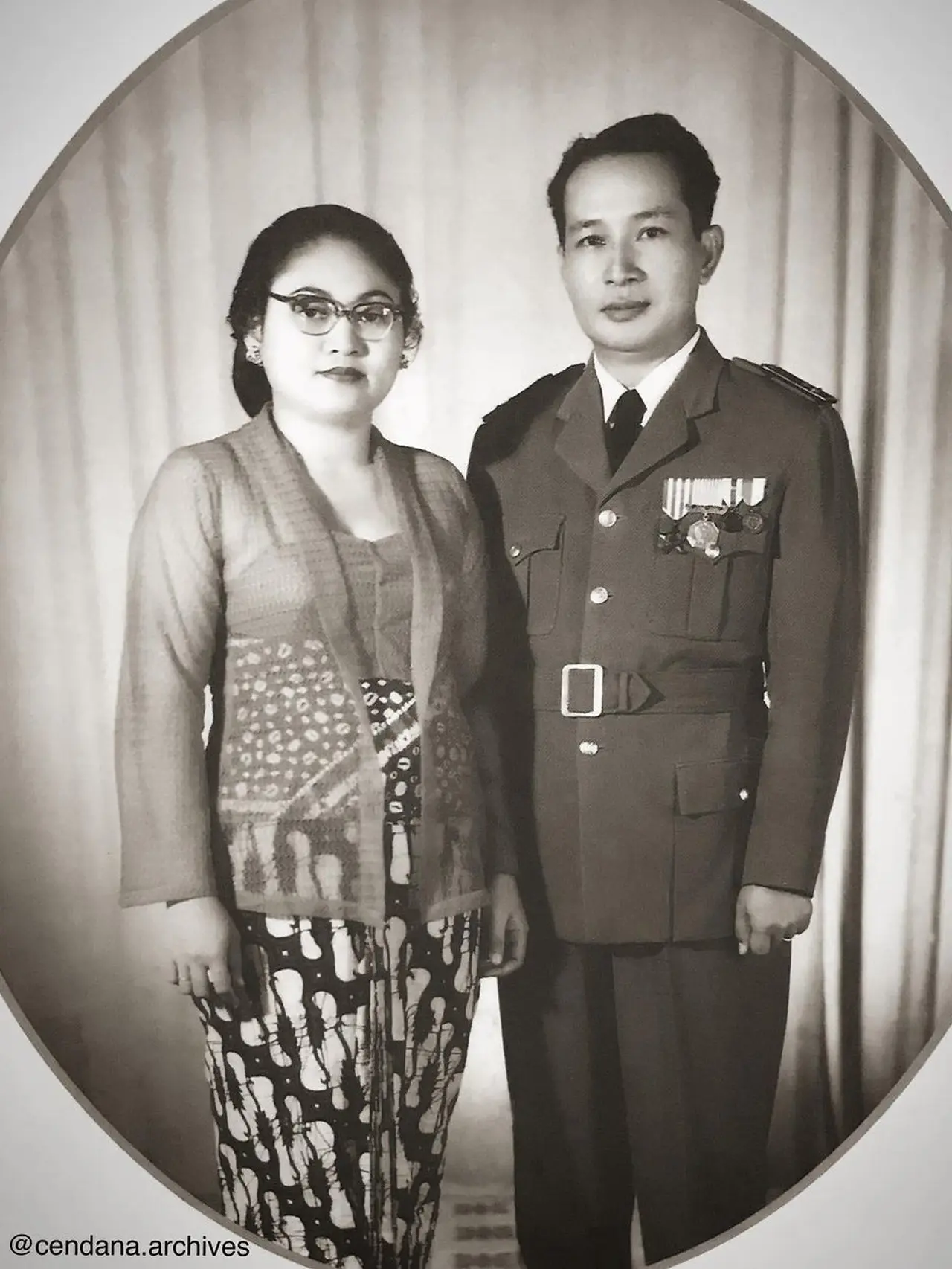 6 Potret Kenangan Pak Harto dan Ibu Tien Soeharto dari Pose Resmi ...