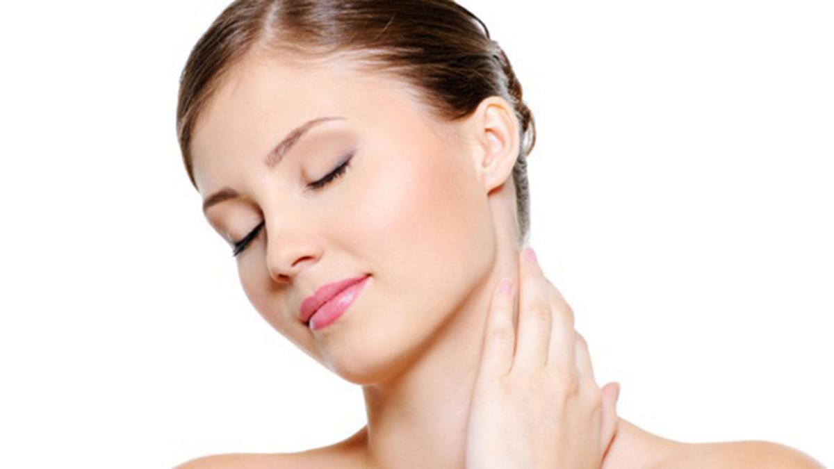 Cerahkan Leher Hitam dalam Semalam Dengan Masker Ini!