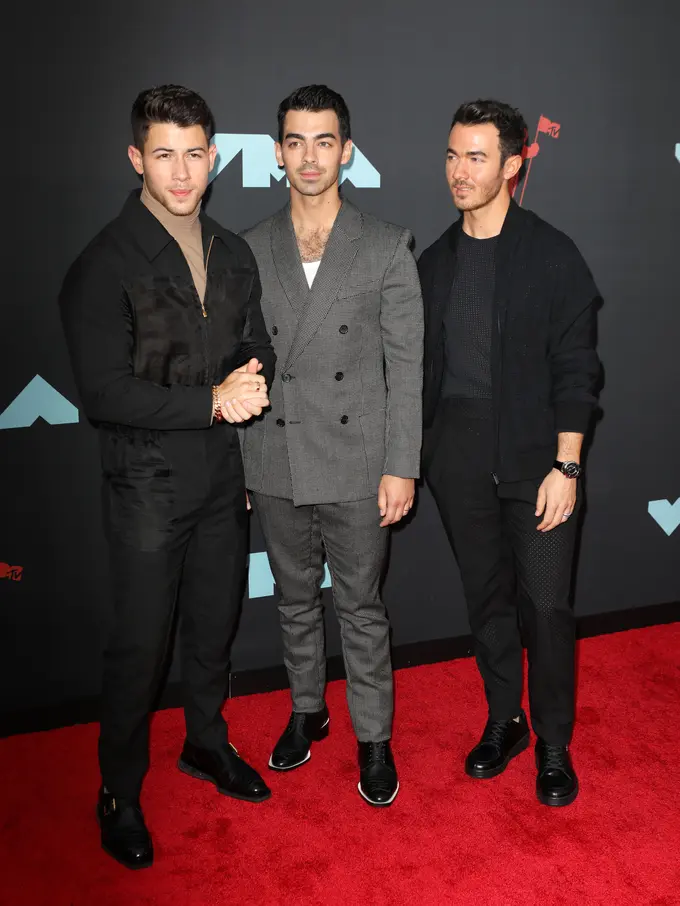 Penjelasan Nick Jonas Tentang Awal Mula Kembalinya Jonas Brothers ...