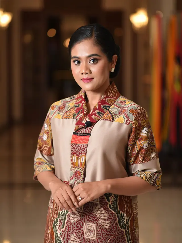 11 Model Baju Batik Kombinasi Kain Polos untuk Wanita Terbaru 2025, Simpel tapi Tetap Stylish ...