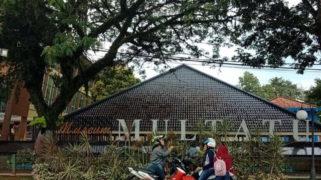 Museum Multatuli Destinasi Budaya dan Sejarah Menarik di Banten ...