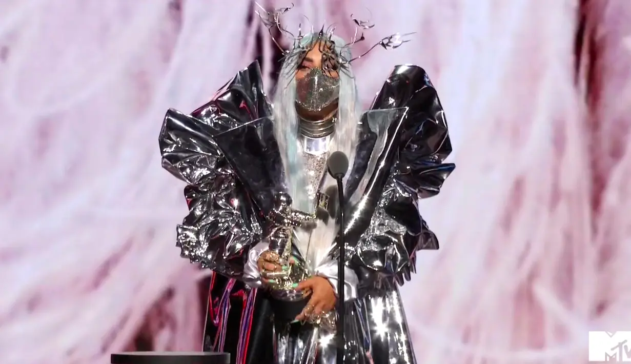 FOTO: Deretan Masker Lady Gaga yang Jadi Sorotan di MTV VMA 2020 - Foto ...