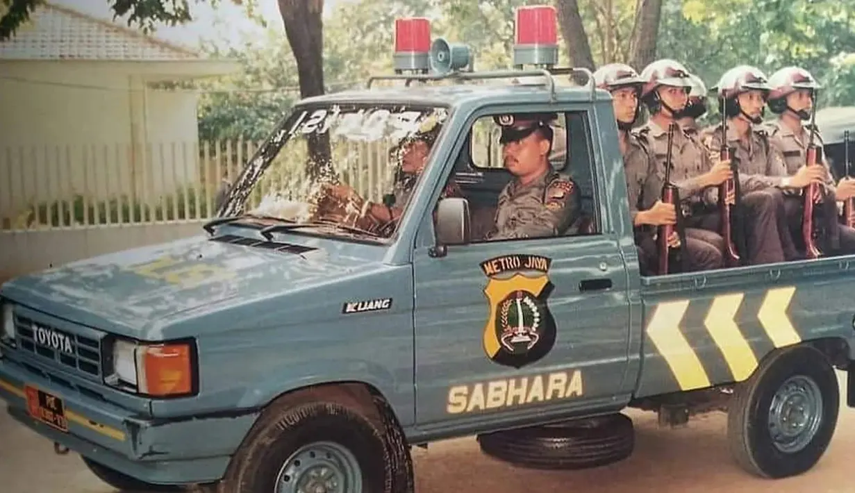 11 Potret Mobil Polisi Republik Indonesia Tempo Dulu, Pakai Jeep CJ7 ...