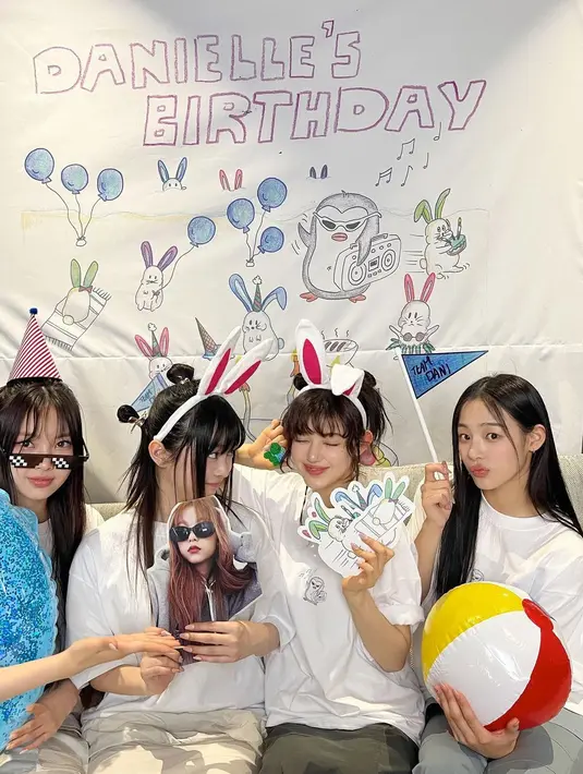 Danielle NewJeans Rayakan Ultah ke-18, Imut-Imut Bak Kelinci dengan ...
