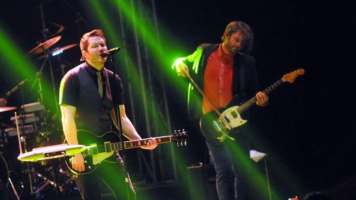 Lirik Lagu Vanilla Twilight - Owl City - Ragam Bola.com