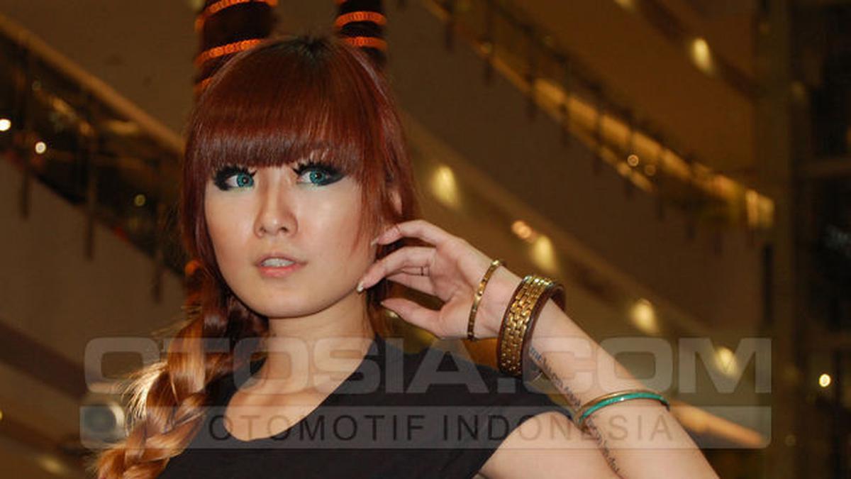 Mobil Jazz Sangar dan Malaikatnya - Galeri Otosia.com