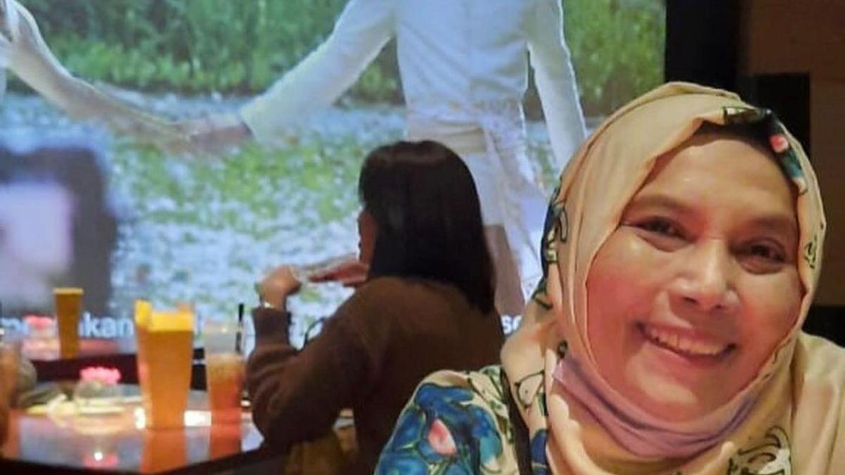 Profil, Agama dan Foto-foto Mendiang Siti Purwanti, Ibu Maxime Bouttier ...