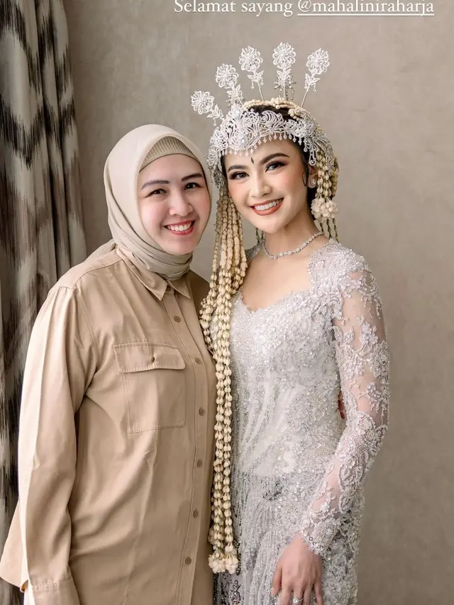 8 Potret Mahalini Akad Nikah Pakai Siger Sunda, Istri Rizky Febian ...