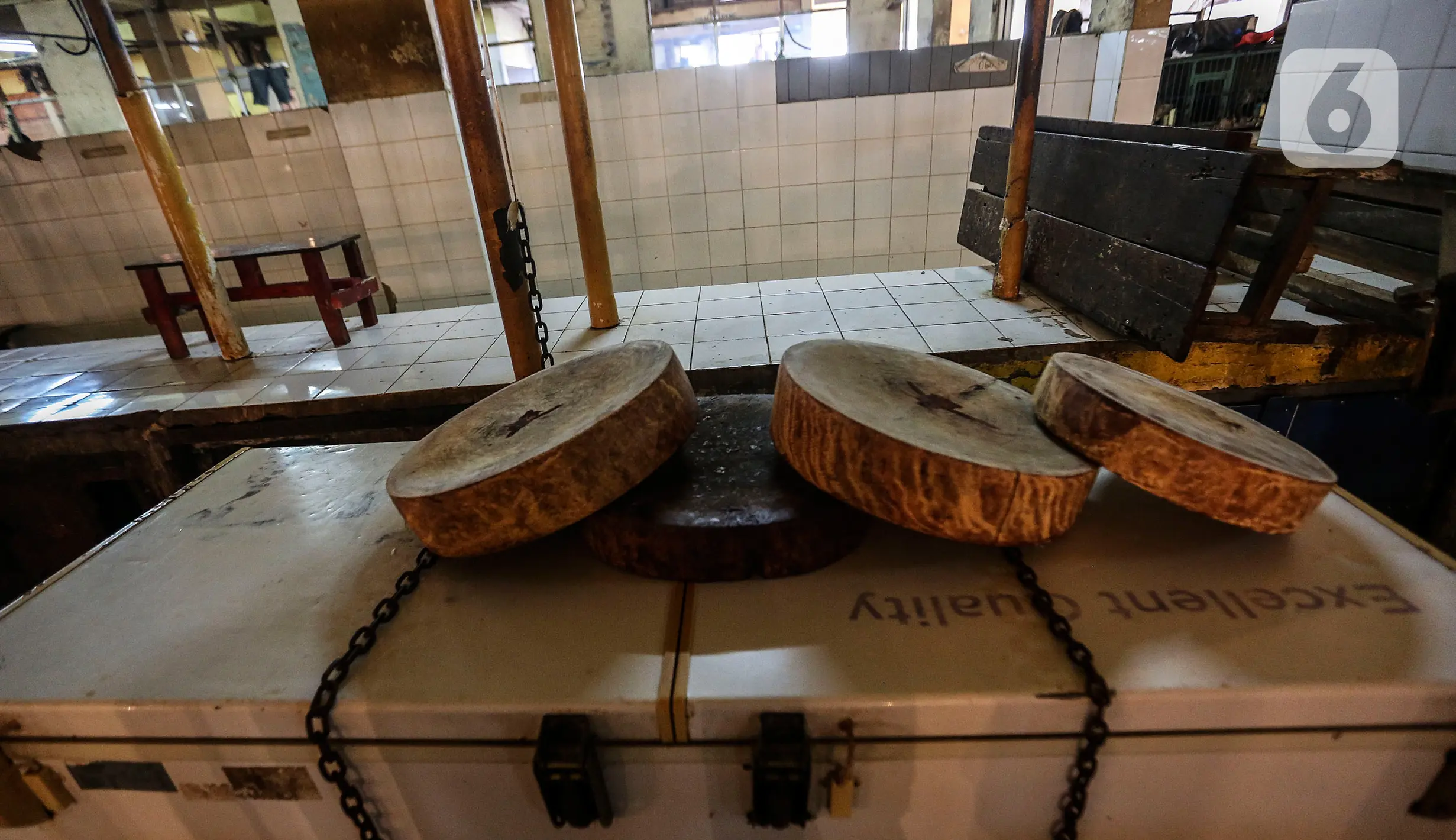 FOTO: Potret Lapak Kosong Pedagang Daging - Foto Liputan6.com