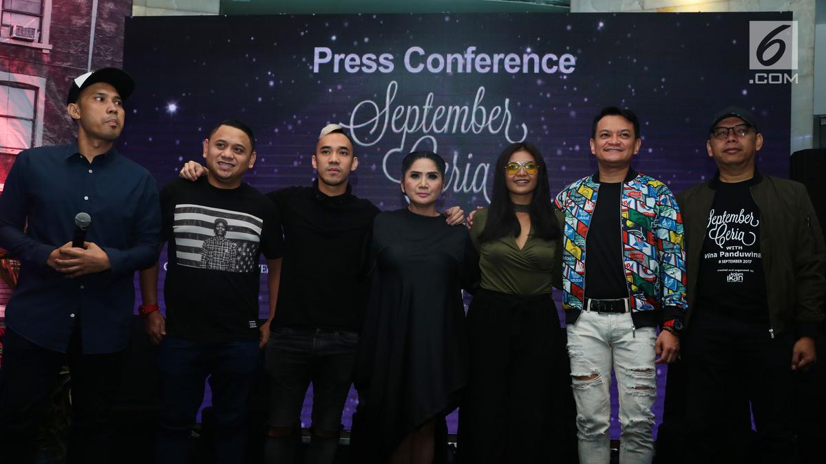 PHOTO: Bersama Musisi Muda, Vina Panduwinata Siap Gelar Konser ...