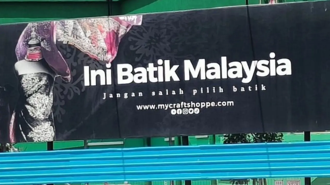 Ilustrator Malaysia Bikin Desain Batik untuk Promosikan Film Venom: The ...