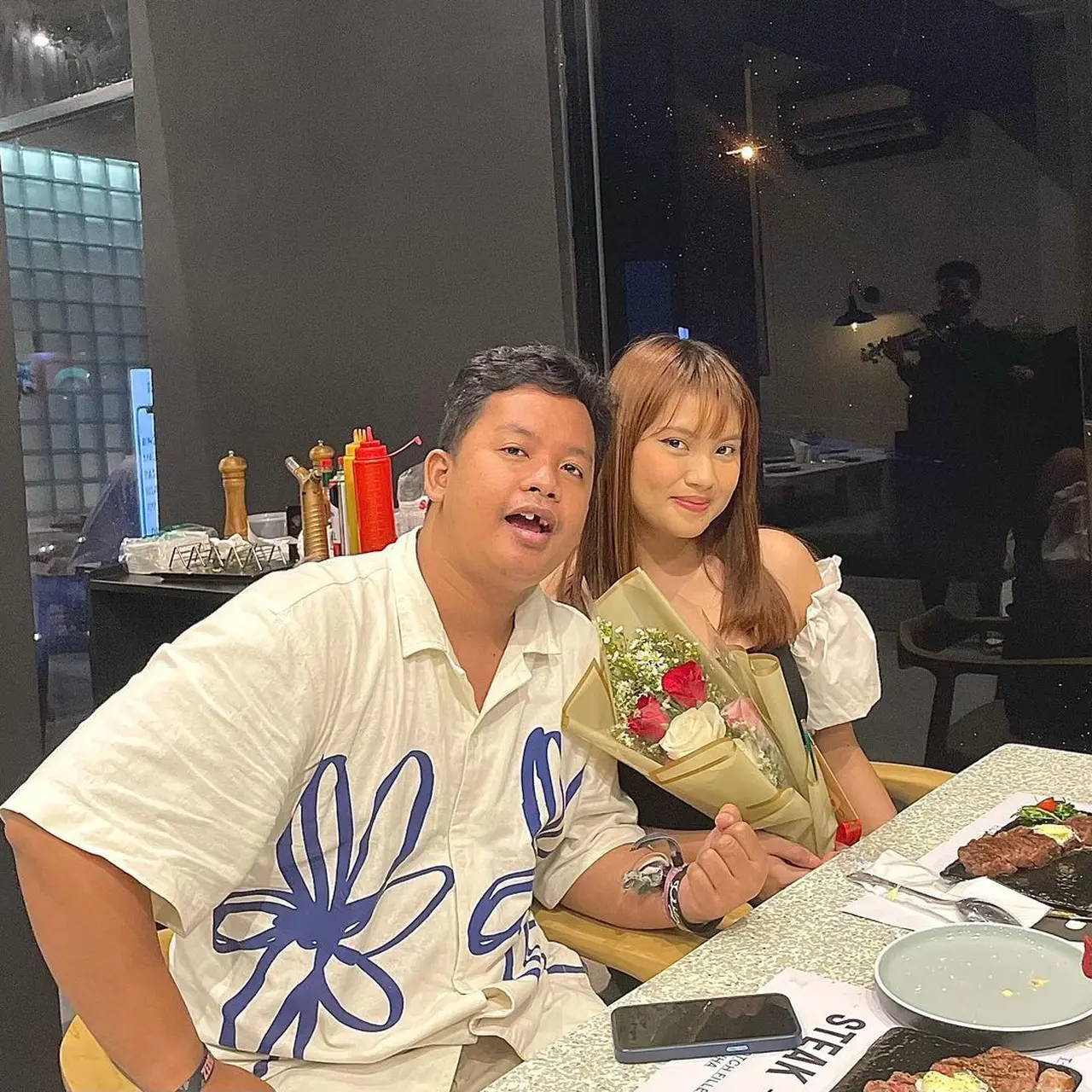 Potret Mesra Dustin Tiffani dan Ditha Rizky Amalia, yang Kini Resmi ...