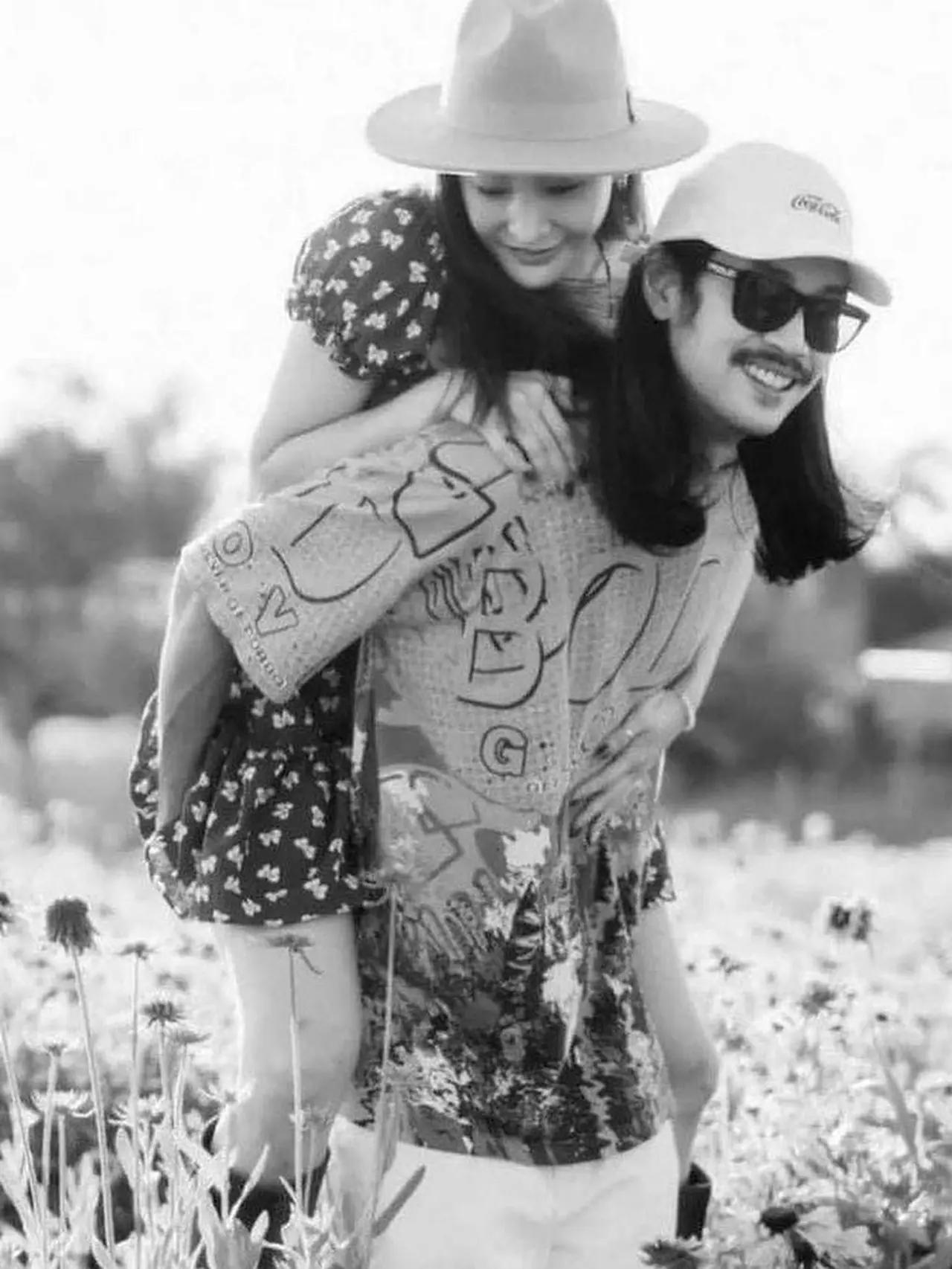 6 Foto Kenangan Tangmo Nida dan Pacar, Tahan Sedih saat Pencarian - Hot ...