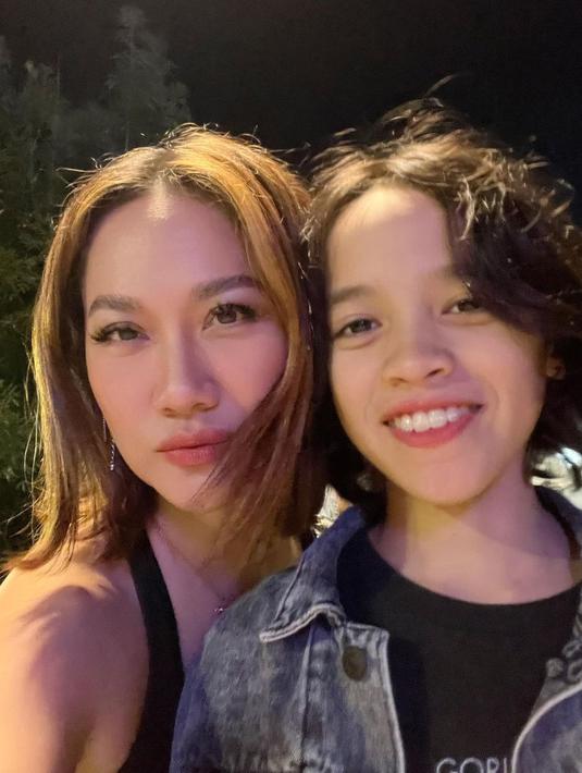 6 Potret Kedekatan Bunga Citra Lestari dengan Anak, Disebut Seperti ...