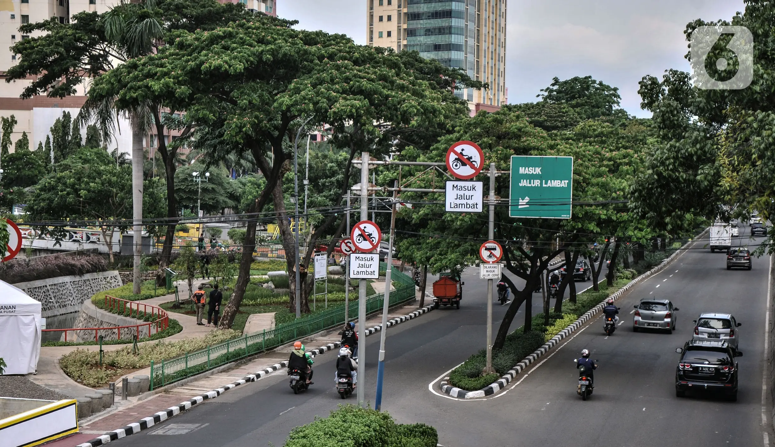 FOTO: Mengunjungi Taman Biotrans di Jakarta - Foto Liputan6.com