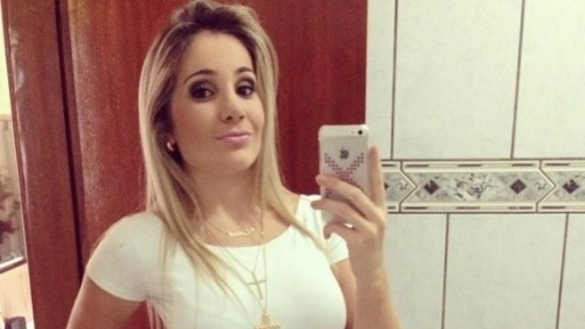 Foto Bareng di Markas Bayern Munchen, Trio WAGs Brasil Rayakan Sukses ...