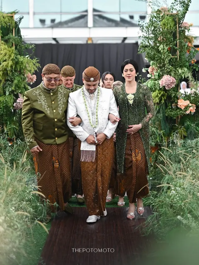 10 Potret Hana Saraswati Menikah, Pakai Kebaya Putih Cantik Menawan - Entertainment Fimela.com