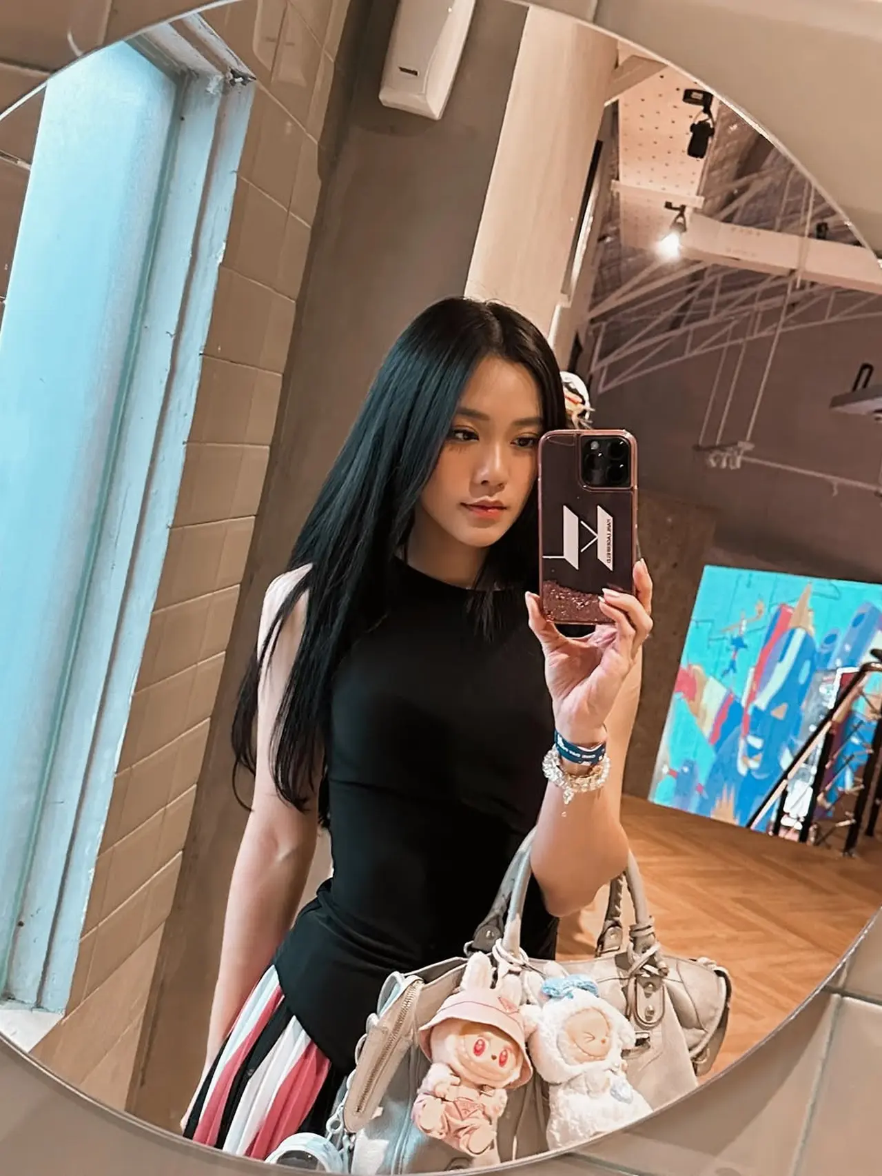 7 Potret Jessica Jane dan Erwin Phang Segera Menikah, Pamer Foto Latar ...