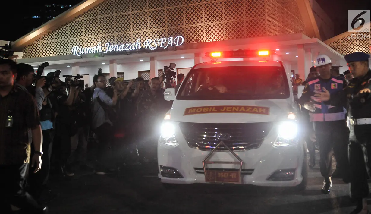 FOTO: Diselimuti Bendera Merah Putih, Jenazah BJ Habibie Dibawa ke Patra Kuningan - Foto ...